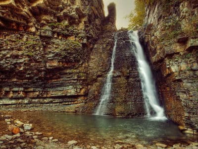 Уголок спокойствия: красивый Бухтивецкий водопад в селе Буковое